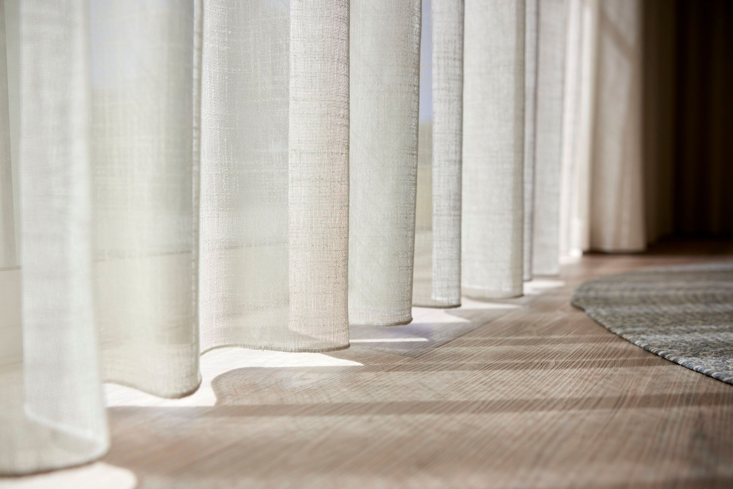 How to choose the best fabric for Curtains. dollar curtains blinds